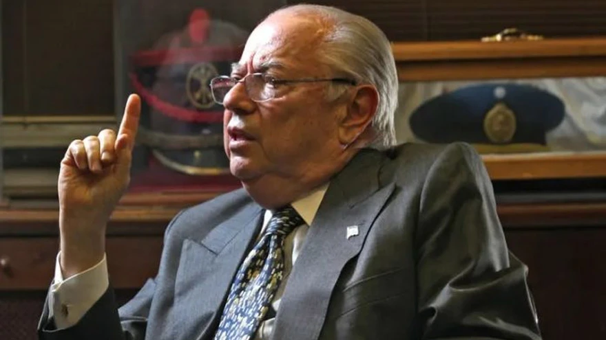 Carlos Corach: "Sergio Massa puede ser un nuevo Menem"