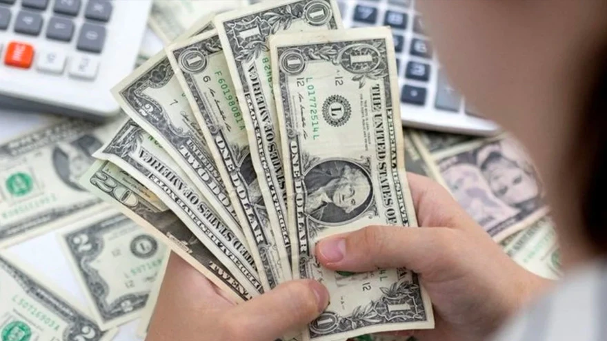 ¿Cómo hago para abrir una caja de ahorro en dólares?