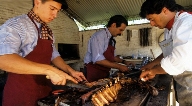 Un "asadito" en la Argentina, ¿es más caro o más barato que en el resto ...