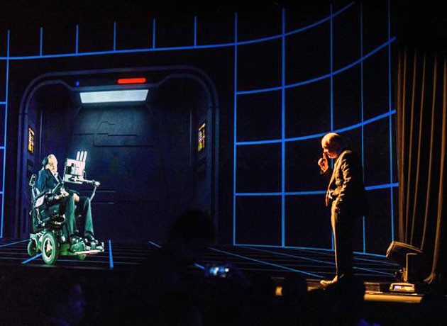 Stephen Hawking da una charla en Hong Kong en forma de holograma